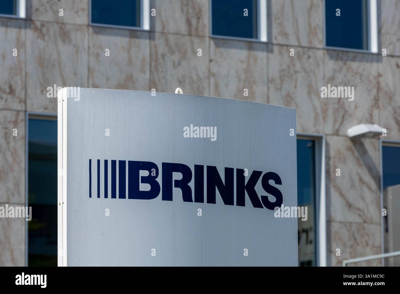Brinks hi-res stock photography and images - Alamy