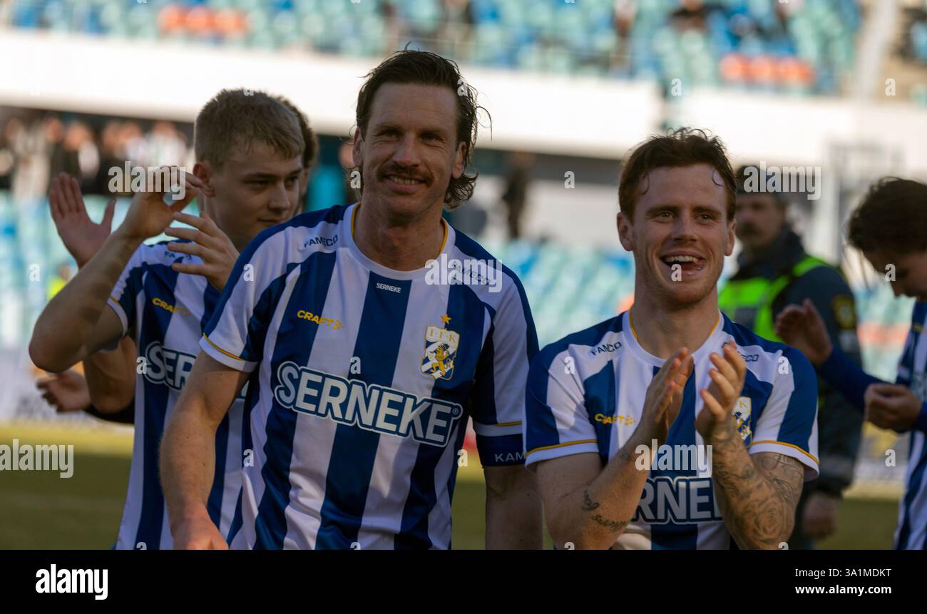 Gothenburg, Sweden. 9th March 2025. Players in IFK Gothenburg celebrating the win in quarter ...