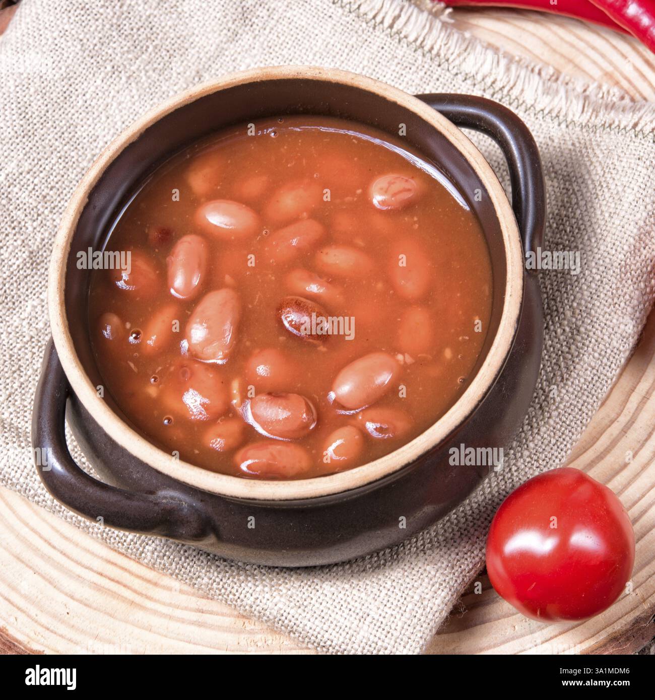 Baked beans in tomato sauce Stock Photo - Alamy