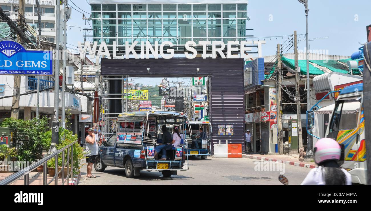 Pattaya, Thailand - 5 May, 2009: The iconic Walking Street sign ...