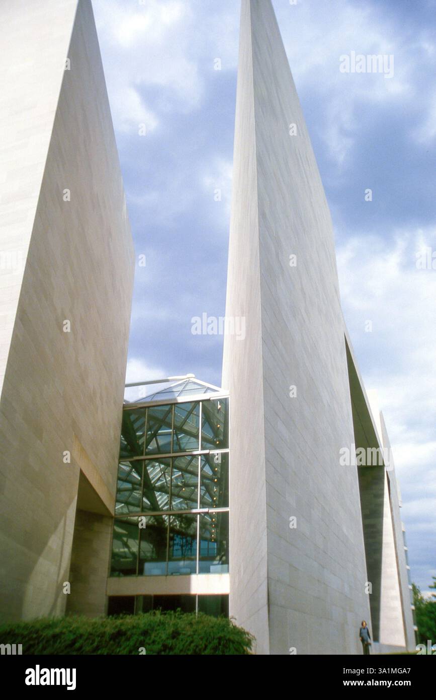 National Gallery in Washington D.C. East Building designed by renowned ...