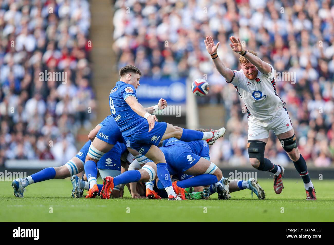 Stephen Varney of Italy takes a kick during the 2025 Guinness 6 Nations ...