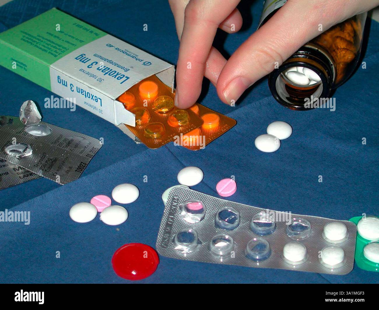 addiction on pills and drugs, danger of substance abuse and overdosing ...