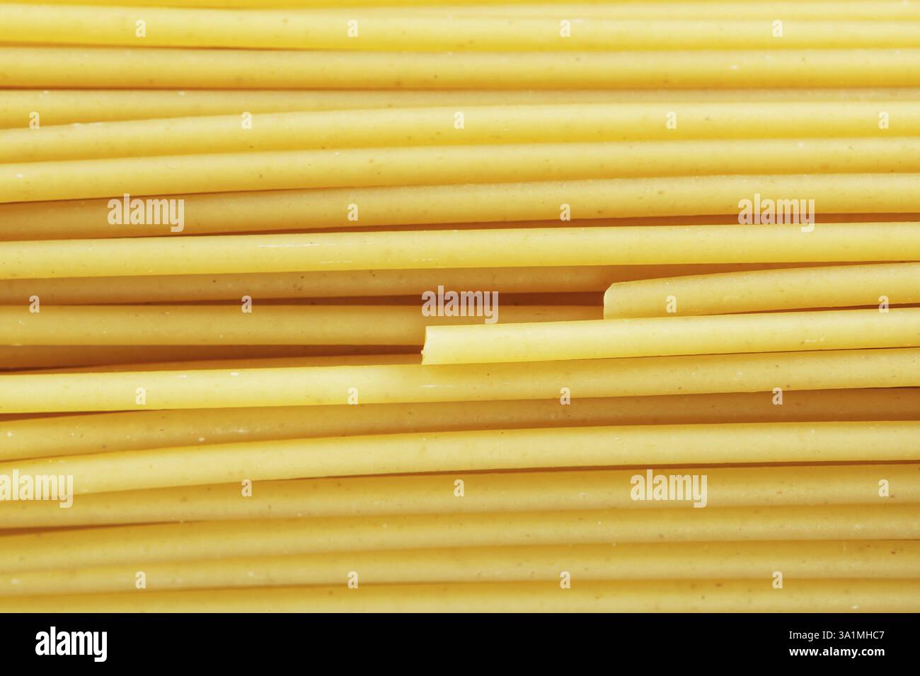 Raw Italian spaghetti top view Stock Photo - Alamy