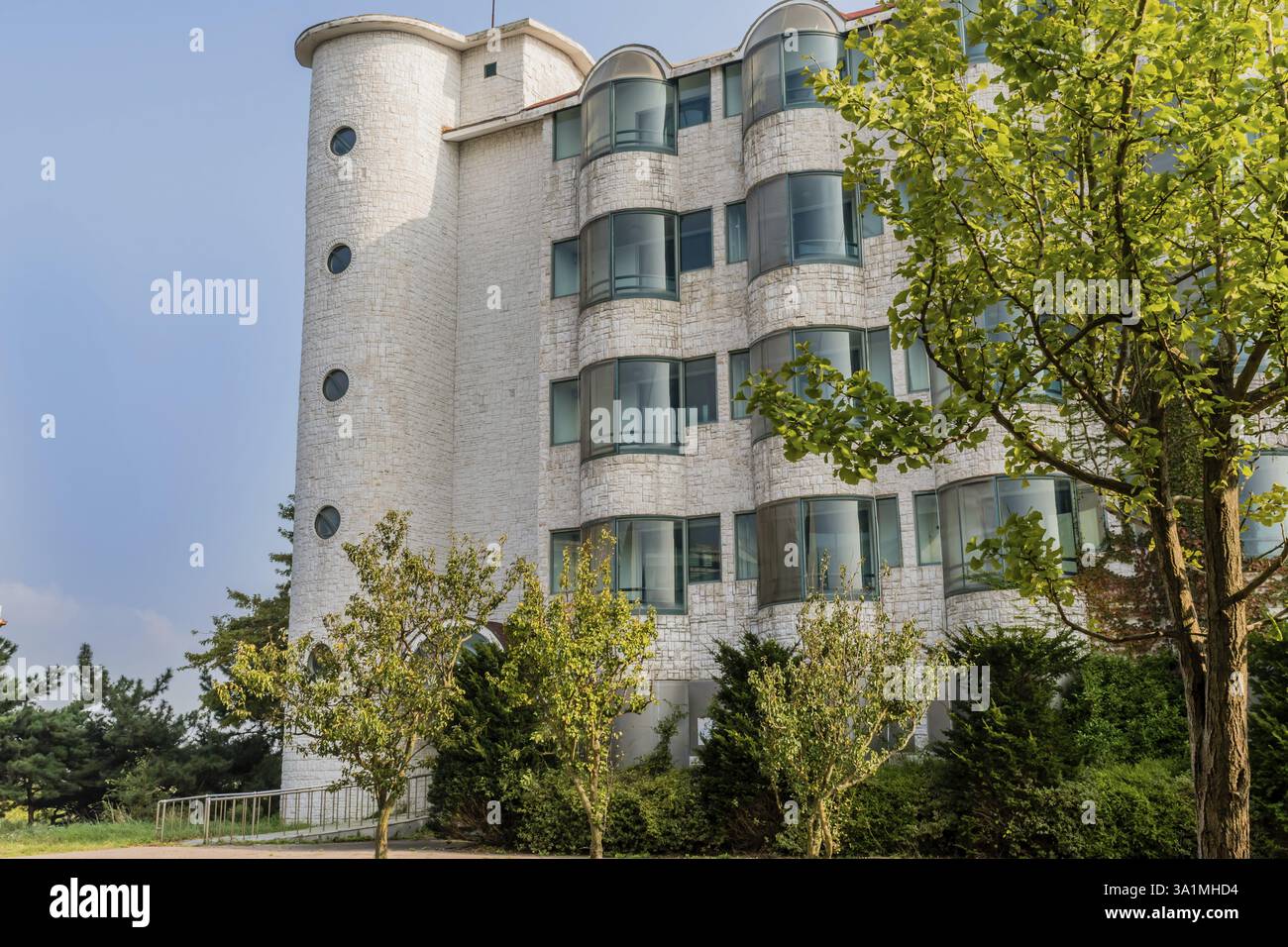 Gunsan, South Korea, September 30, 2020: Exterior of abandoned hotel ...