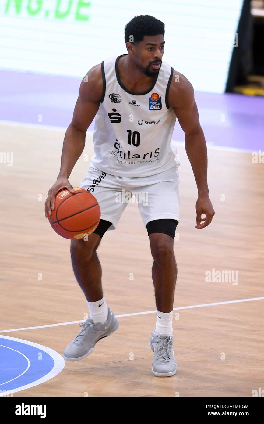 Goettingen, Deutschland. 08th Mar, 2025. Victor Bailey Jr (Niners Chemnitz, #10), GER, BG ...