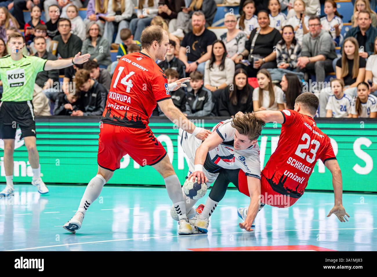 Paul Kompenhans (TV H?ttenberg, 34), Janik Schrader (VfL L?beck ...