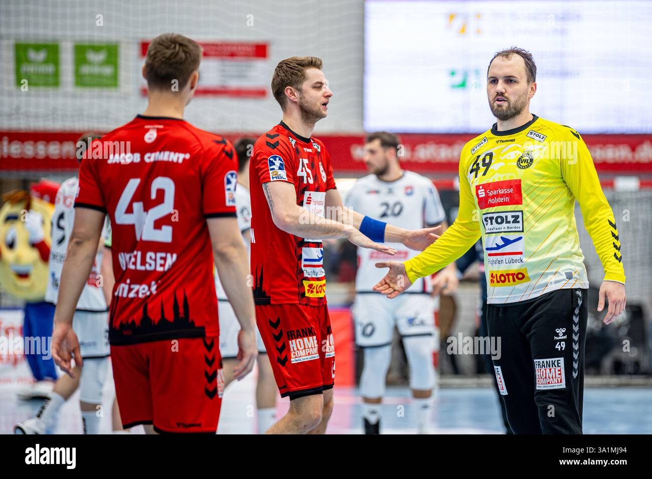 Nils Conrad (VfL L?beck-Schwartau, 49), Jan-Eric Speckmann (VfL L?beck ...