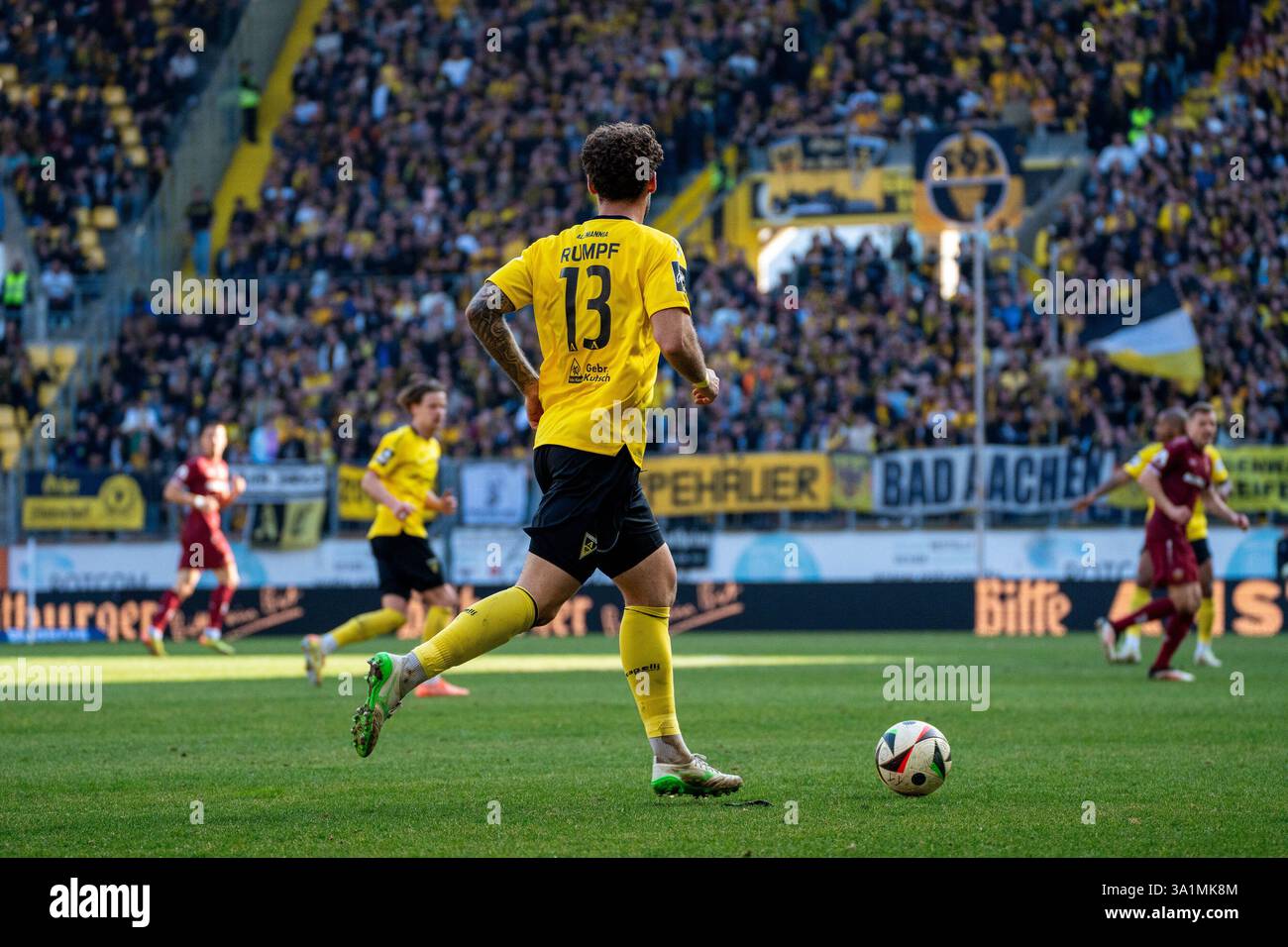 Aachen, Deutschland. 08th Mar, 2025. Jan-Luca Rumpf (Alemannia Aachen ...