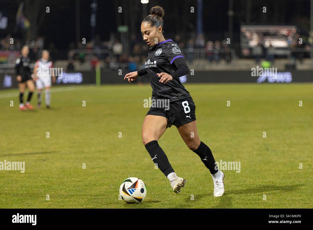 Vanessa F?rst (SGS Essen #8), Eintracht Frankfurt - SGS Essen ...