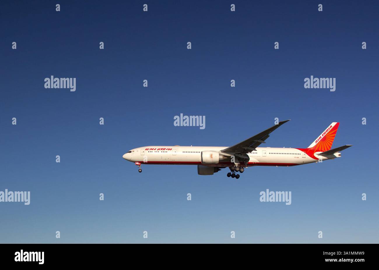 Air India Boeing 777-3FX(ER) VT-AEN from Mumbai BOM, on final approach ...