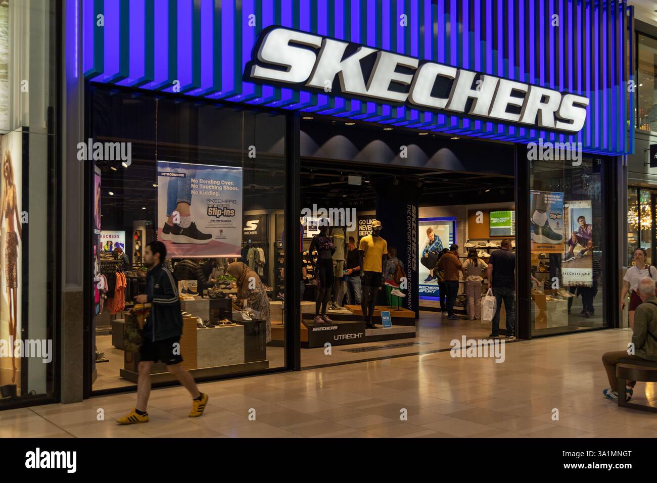 Skechers sign logo above the entrance shop, Skechers is an American ...