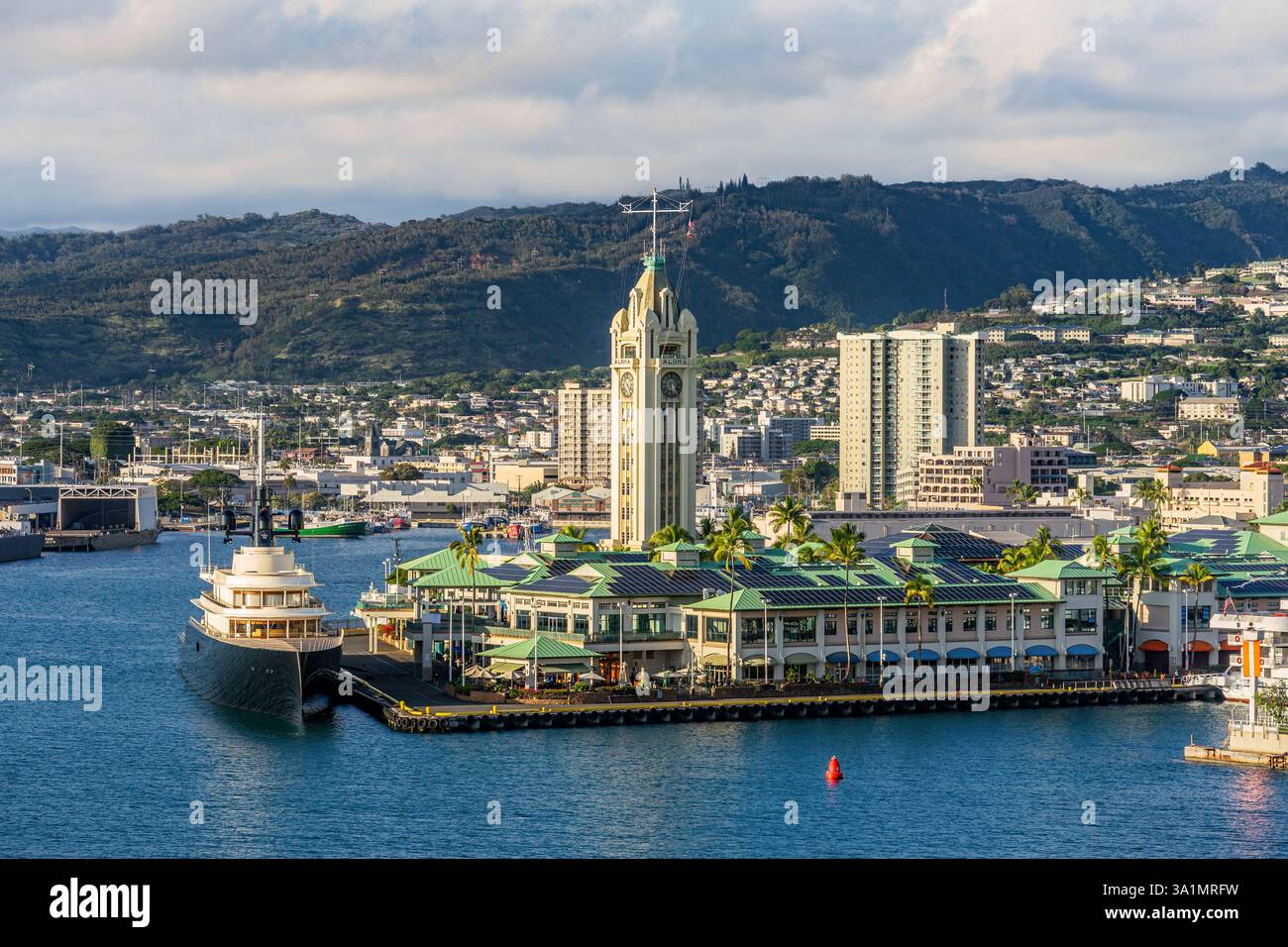 Aloha tower hi-res stock photography and images - Alamy