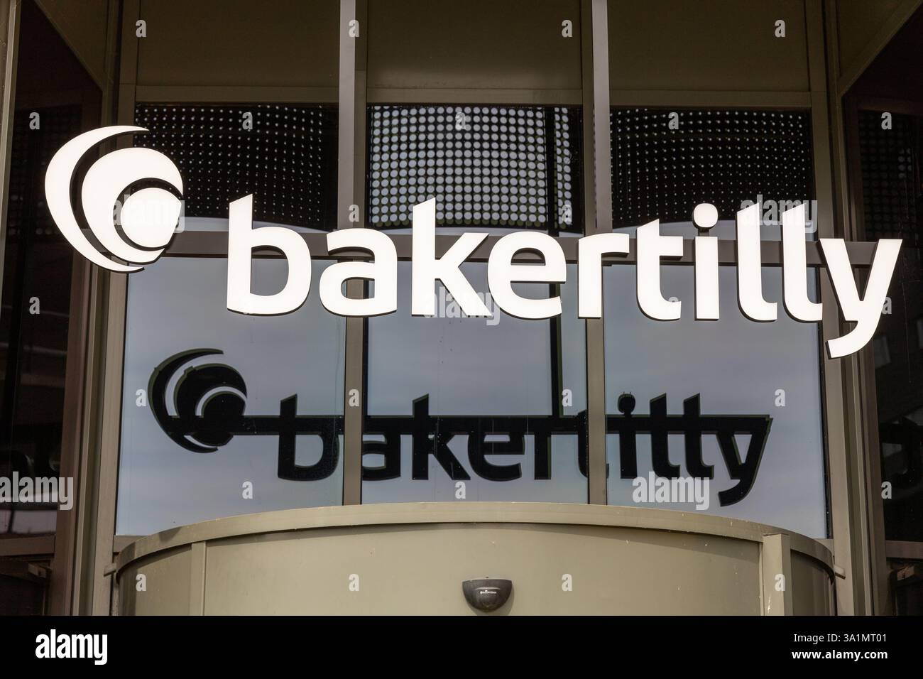 Baker tilly logo hi-res stock photography and images - Alamy