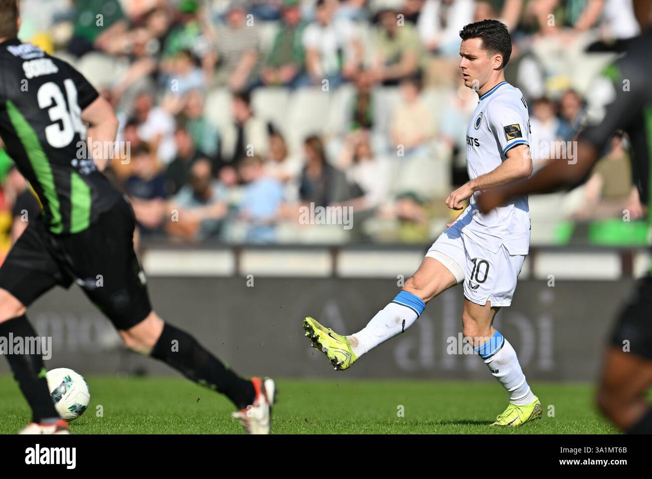 Brugge, Belgium. 09th Mar, 2025. Hugo Vetlesen (10) of Club Brugge ...