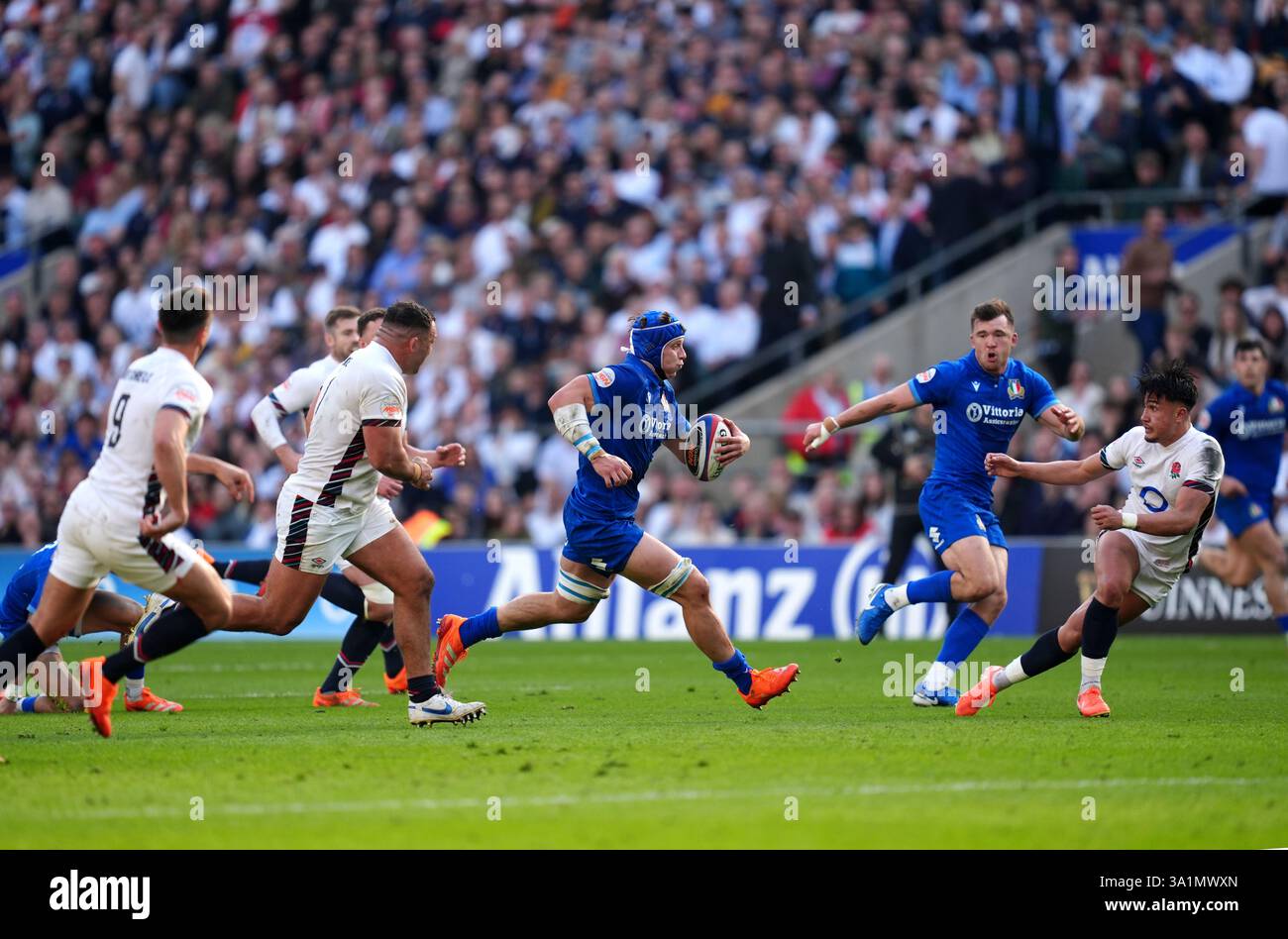 London, England. 9th March, 2025. Italy's Ross Vintcent on his way to ...