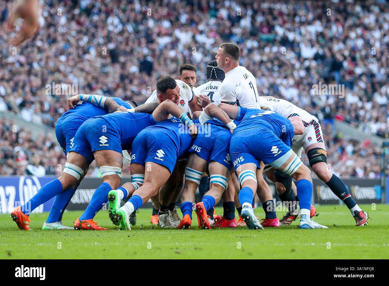 England and Italy maul during the 2025 Guinness 6 Nations match England ...