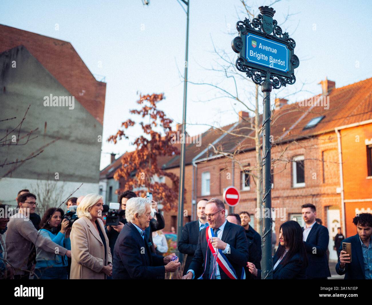 Marine Le Pen, Brigitte Bardot's husband Bernard d'Ormale and Mayor of ...