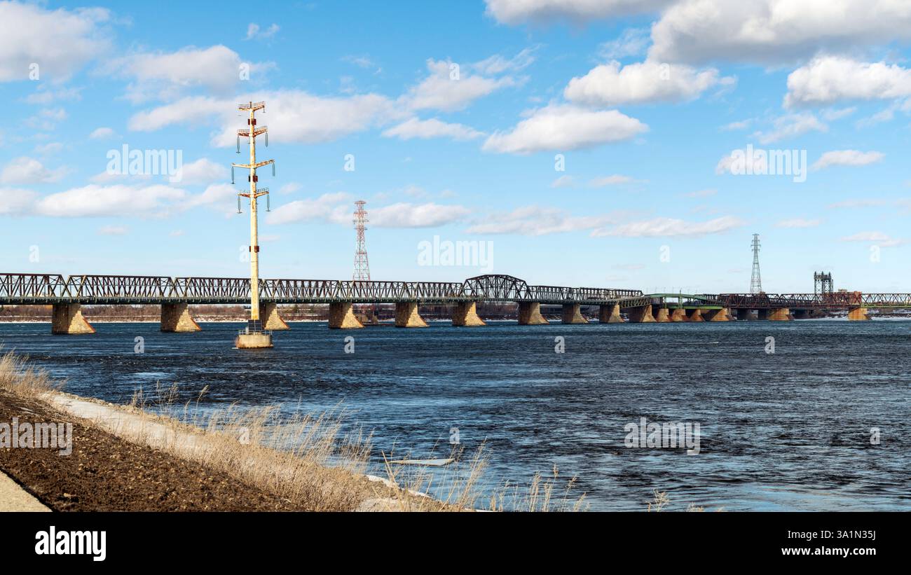 Victoria Bridge - Montreal - various Stock Photo - Alamy