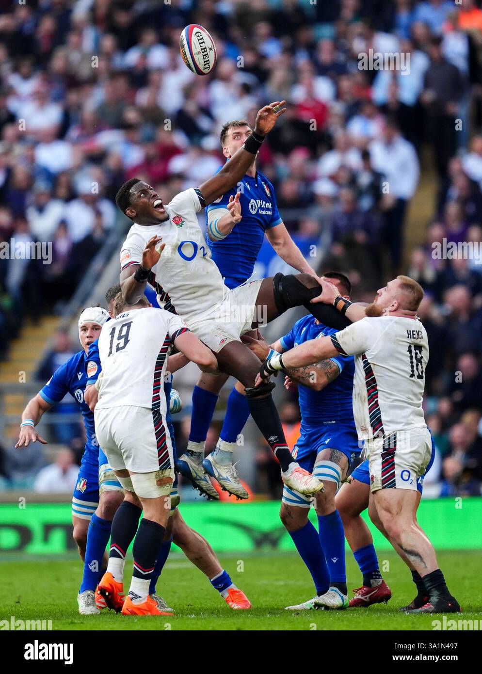 London, England. 9th March, 2025. England's Maro Itoje in a line out ...