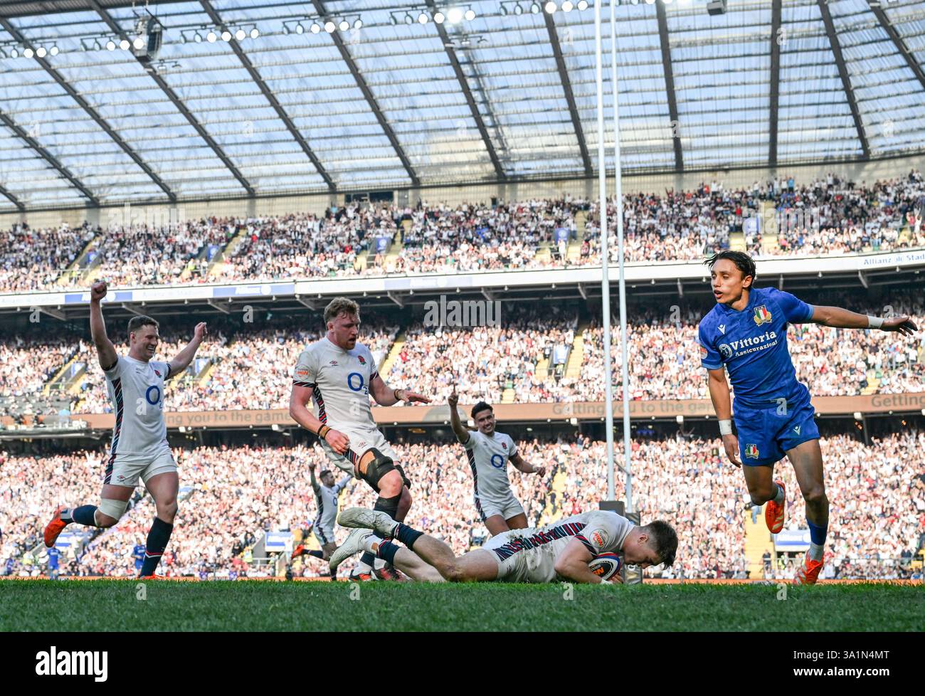 Allianz Stadium, London, UK. 9th March 2025; Allianz Stadium, London ...