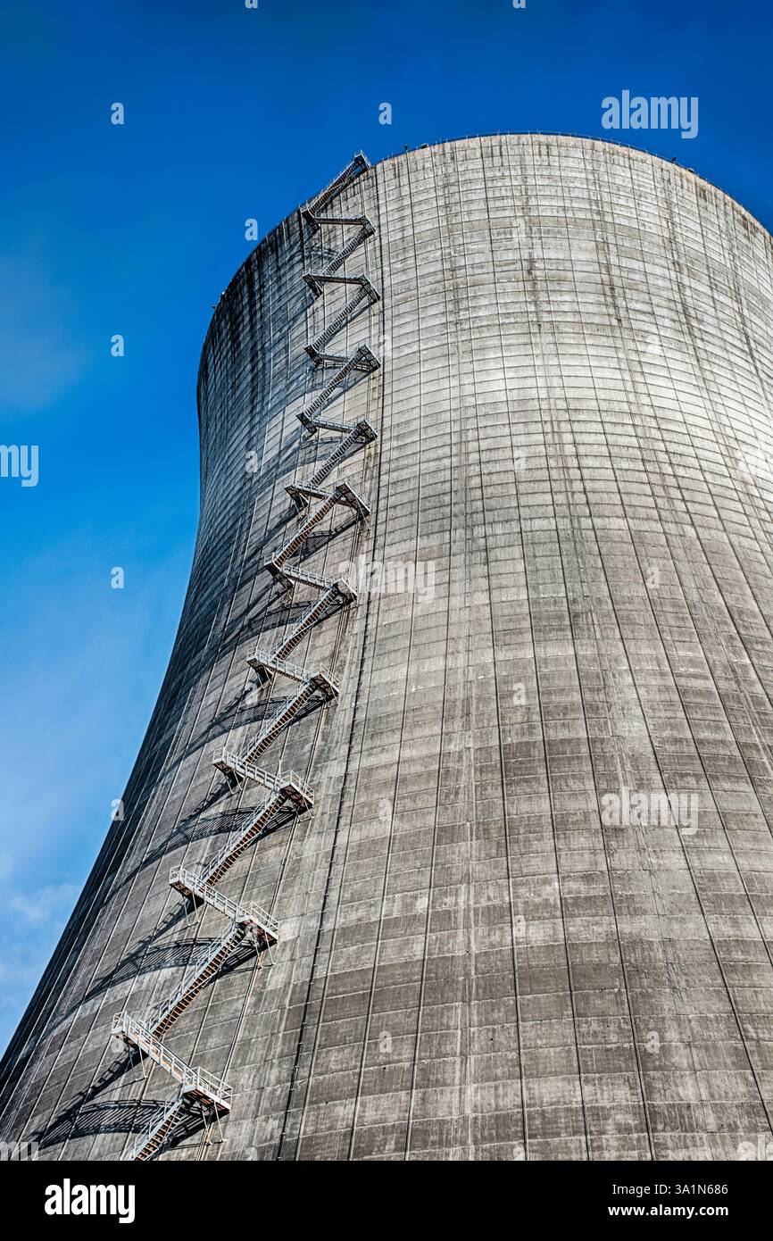 The cooling towers at the mothballed WWPPS nuclear plant were never ...