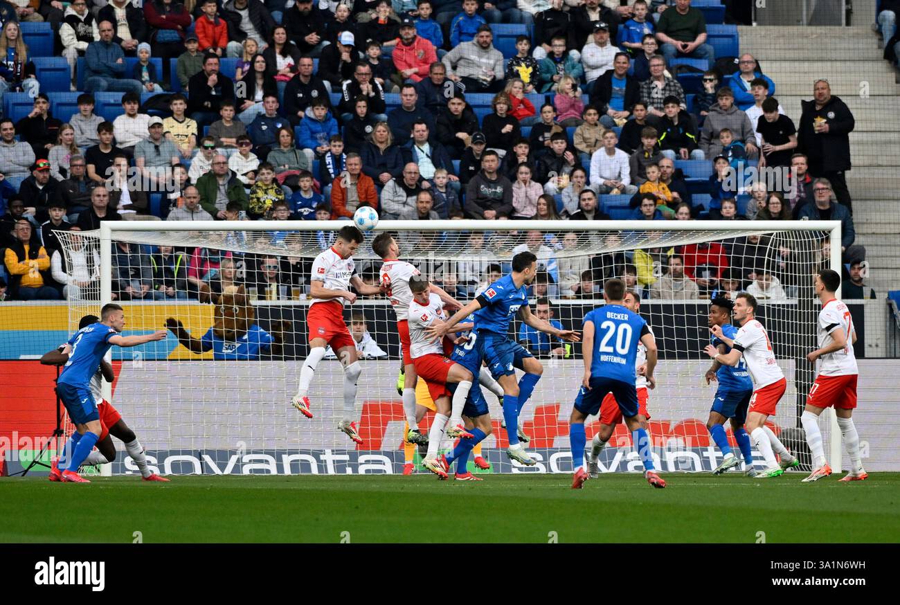 Sinsheim, Deutschland. 09th Mar, 2025. Strafraumszene, Torraumszene Kopfballduell Zweikampf ...