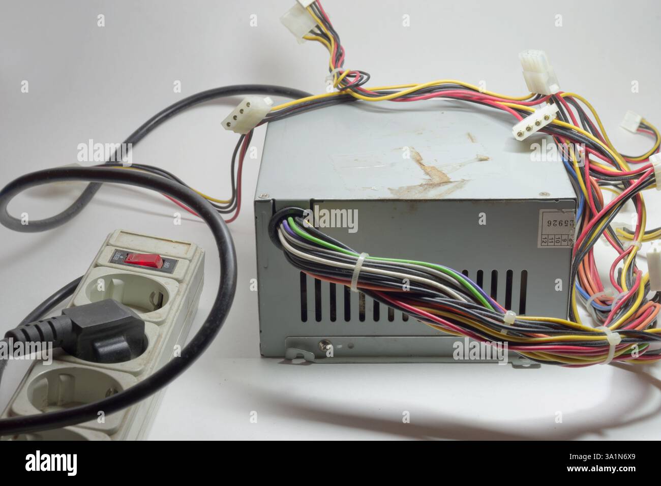 Non modular psu hi-res stock photography and images - Alamy