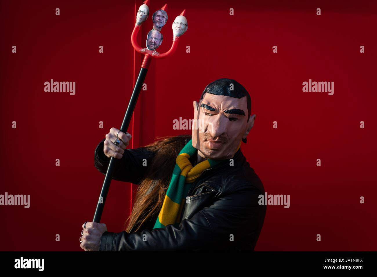 Old arsenal fan hi-res stock photography and images - Alamy