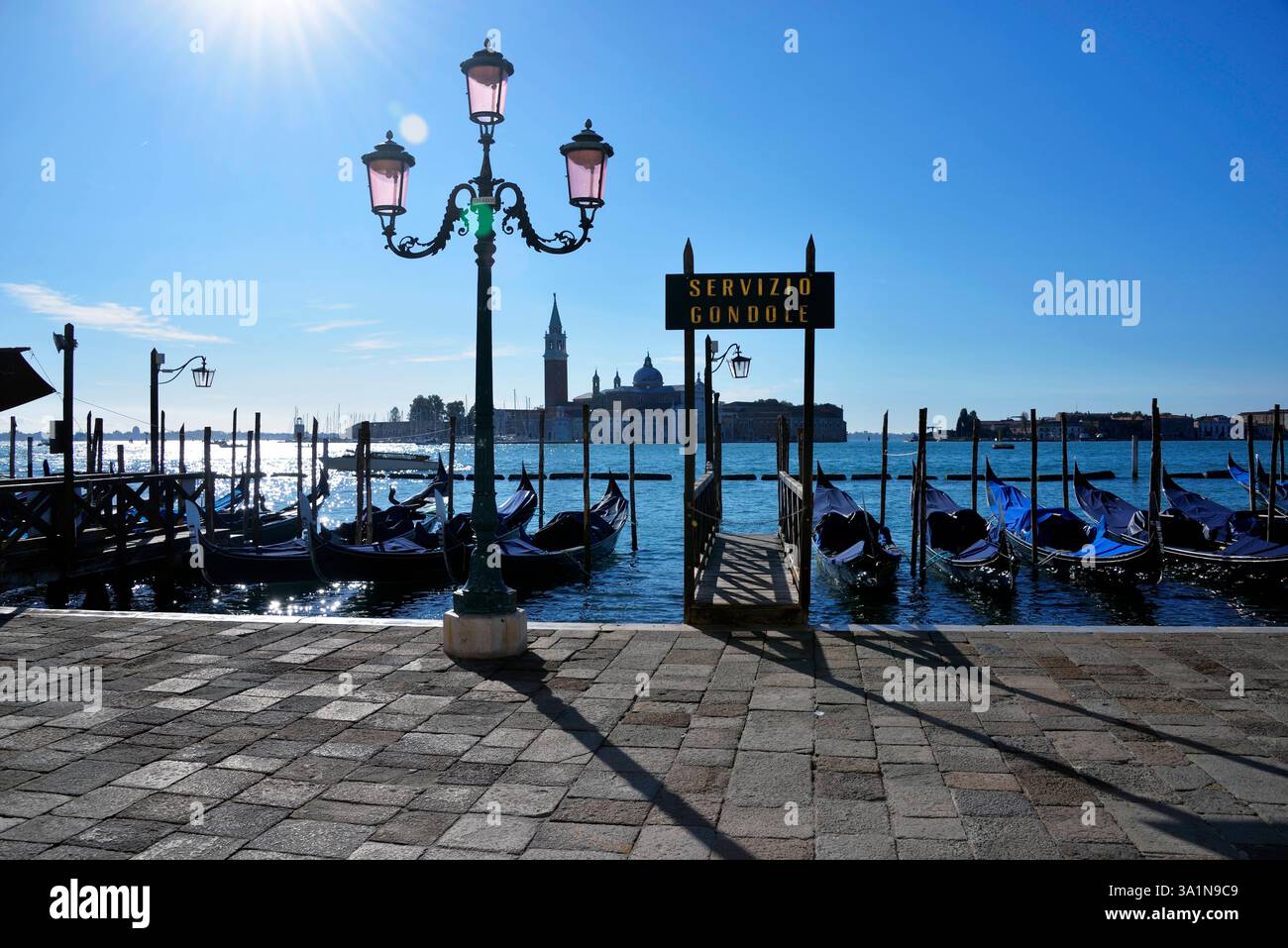 Gondoliere Station an der Promenade Riva degli Schiavoni. Venedig ...