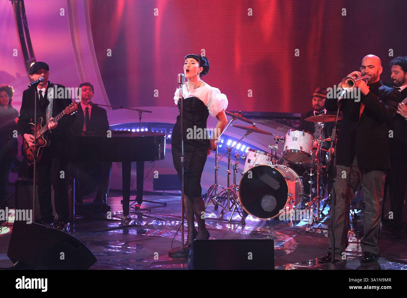 Milan Italy 04/03/2010 : Nina Zilli, Italian singer, during the live ...