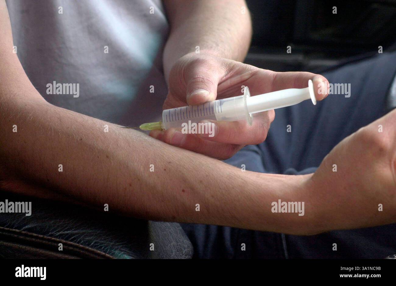 Heroin or diacetylmorphin addiction and drug use, a recreational drug ...