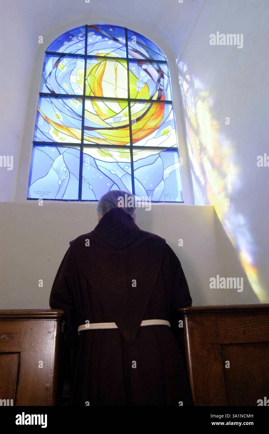 franciscan friar and the monastic life in faith and prayer franciscan ...