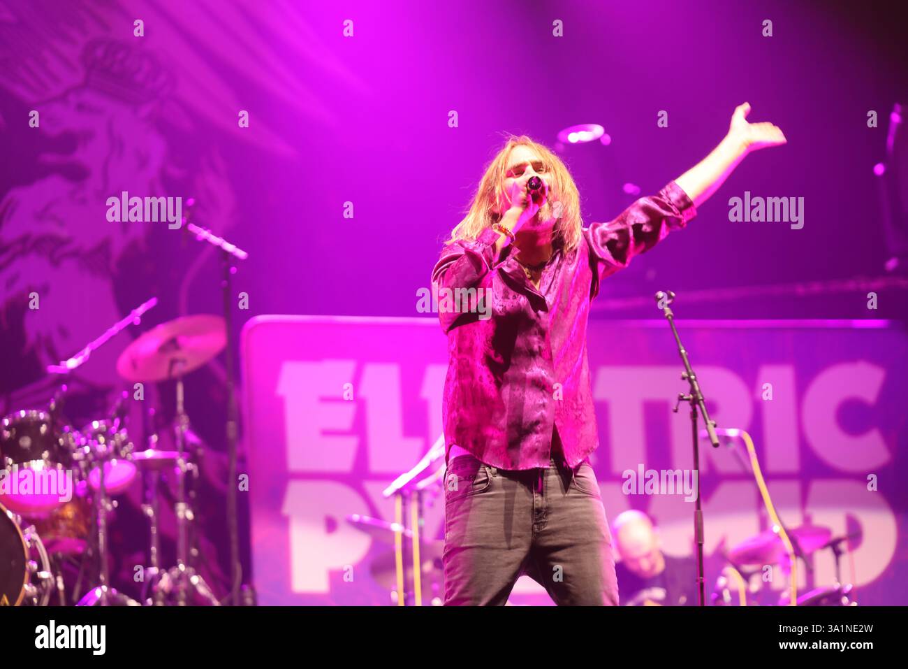 International music group Electric Pyramid and their singer Ol Beach ...