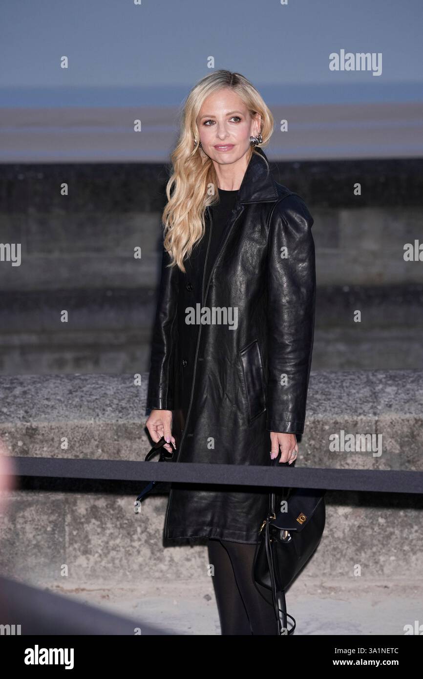 Sarah Michelle Gellar upon arrival at the Balenciaga Fall/Winter 2025 ...