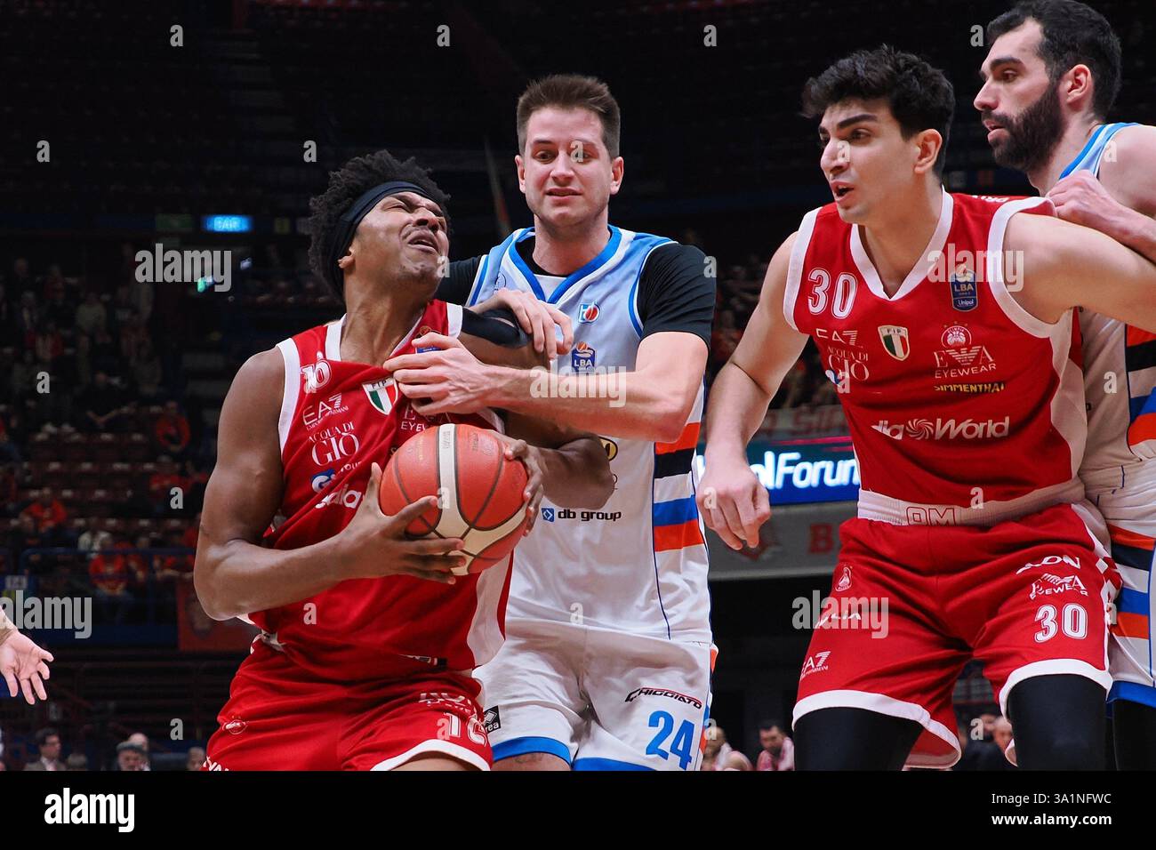 Zack LeDay (EA7 Emporio Armani Olimpia Milano) & Andrea Mezzanotte ...