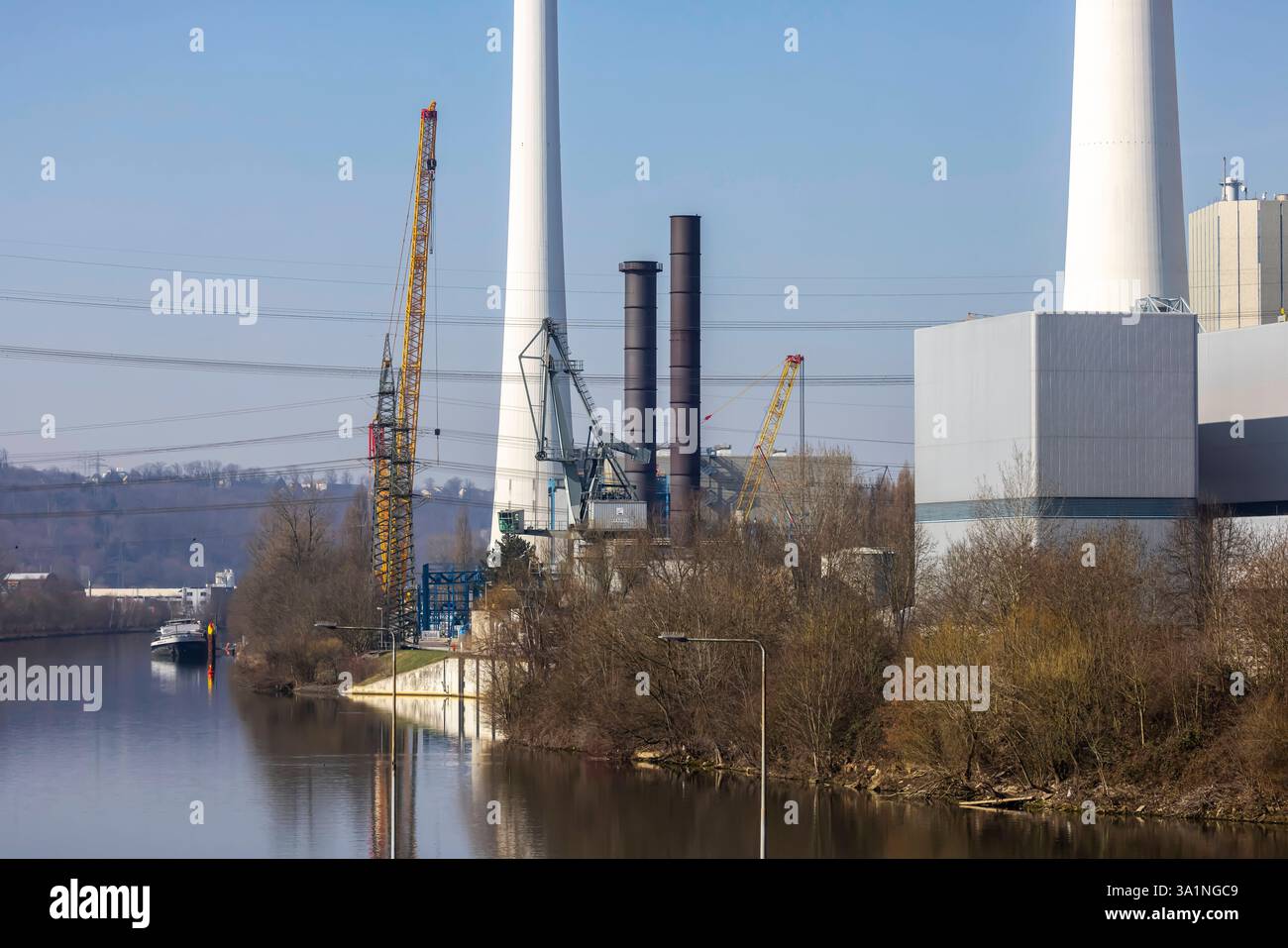 Kraftwerk Altbach/Deizisau, betrieben von der EnBW. Eines der größten ...
