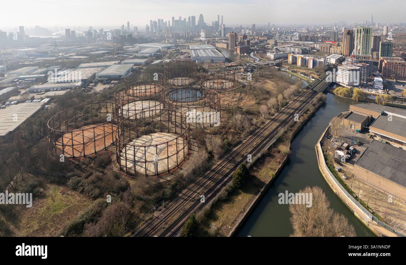 Bromley-by-Bow Gas Works Stock Photo - Alamy