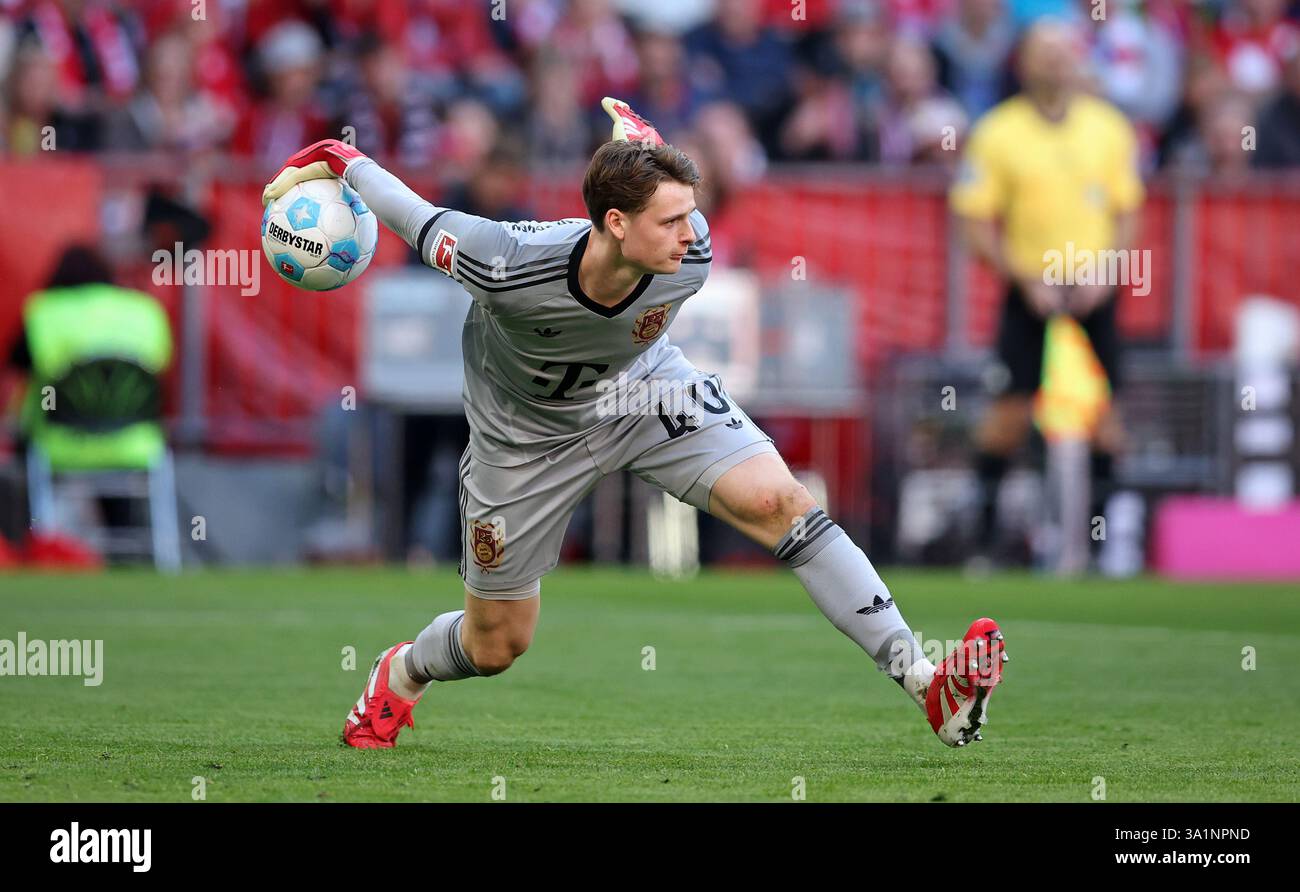 MUNICH, GERMANY - MARCH 08: Jonas Urbig of Bayern Muenchen in action ...