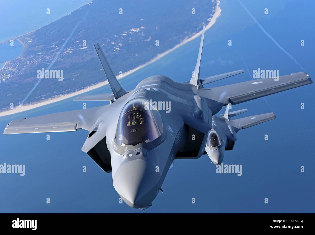 Zwei Kampfflugzeuge der niederländischen Luftwaffe vom Typ Lockheed ...