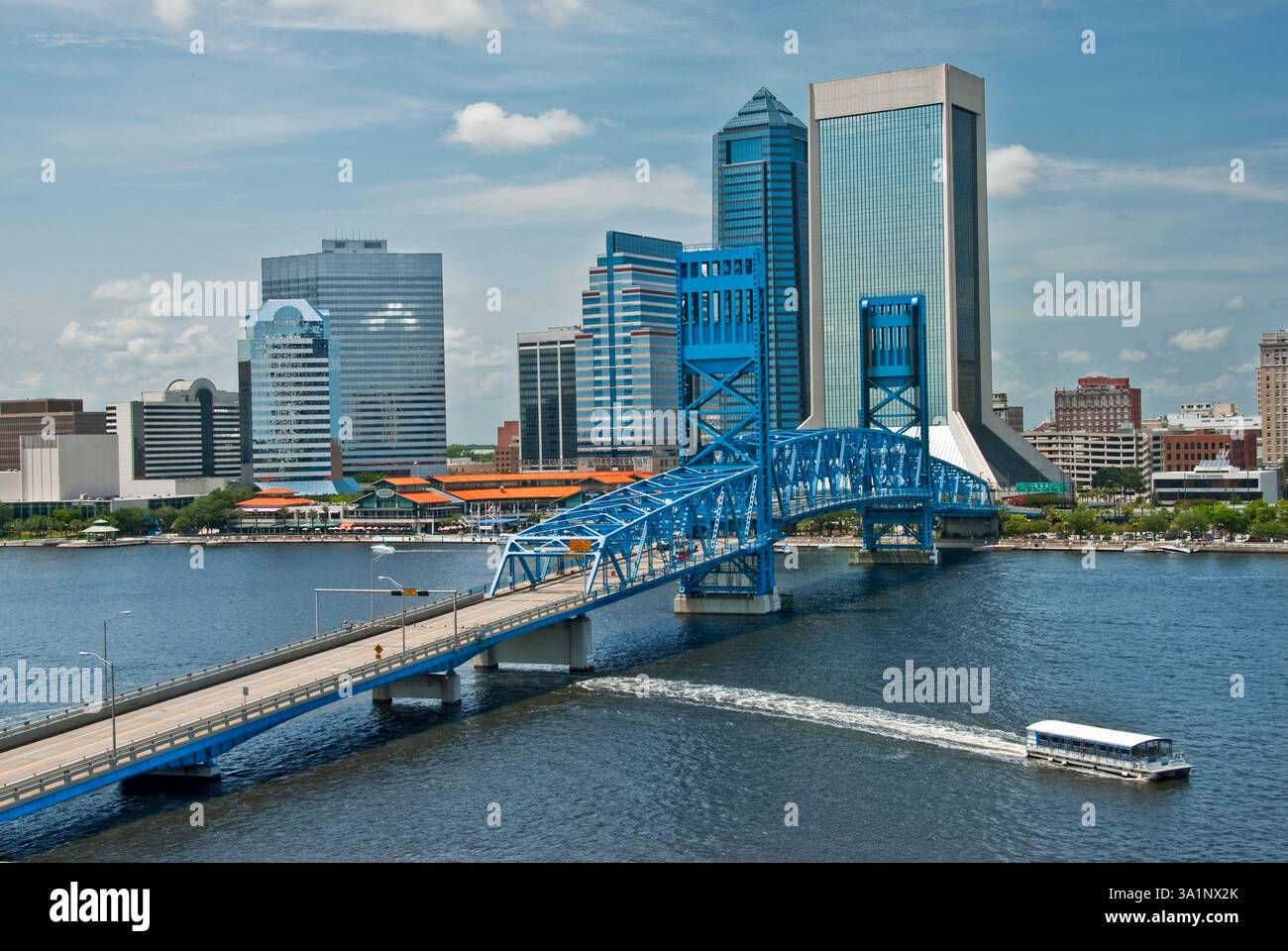 Jacksonville skyline overlooks the Main Street Bridge and the St. Johns ...
