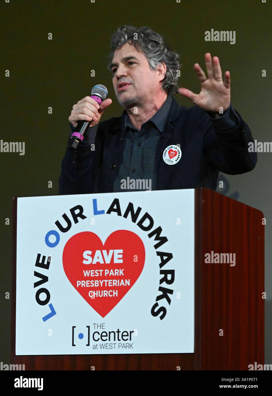 Photo by: zz/NDZ/STAR MAX/IPx 2025 3/8/25 Mark Ruffalo is seen on March ...