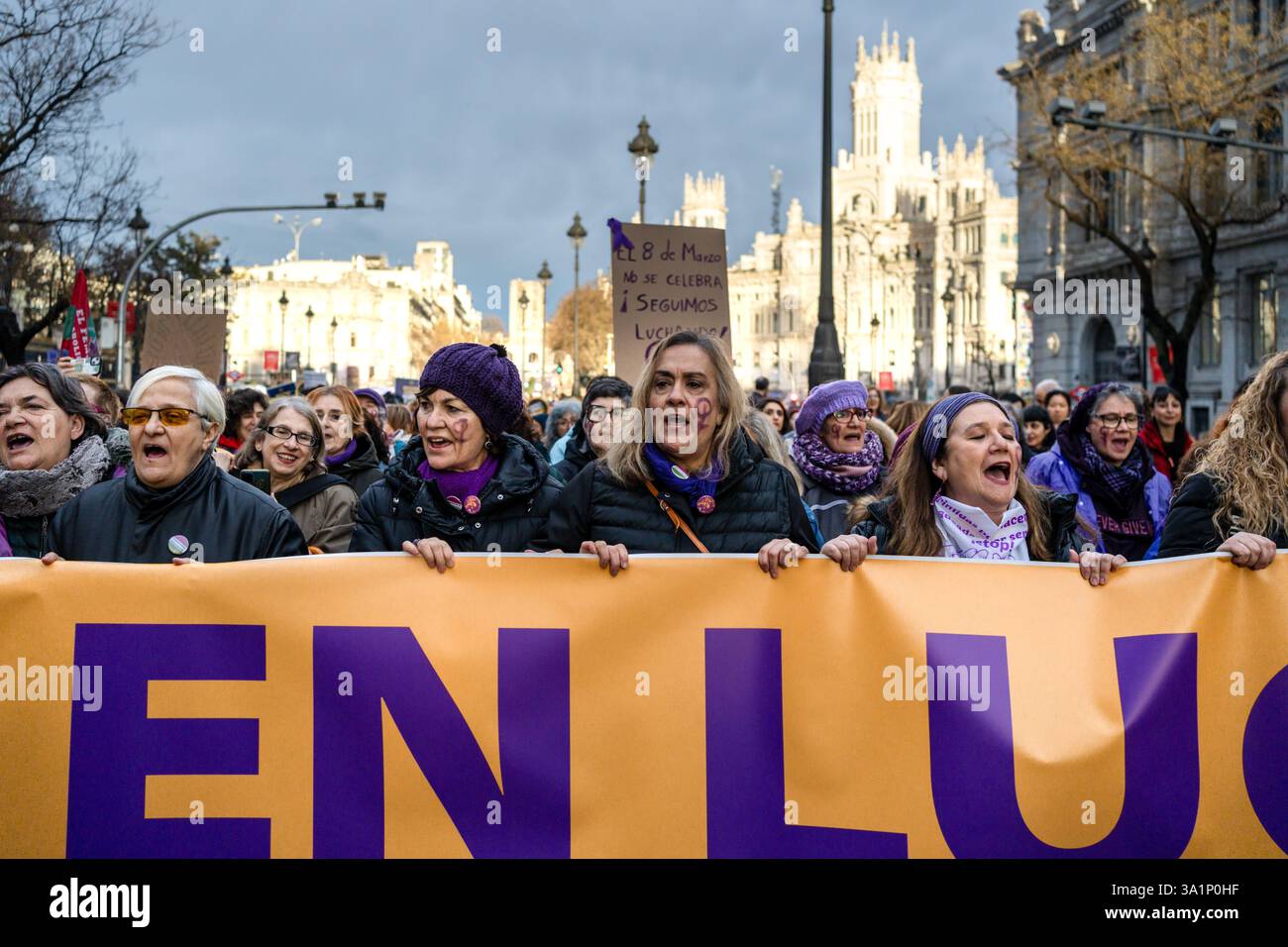 8th March 2025. Crowd march during International Women's Day in Gran ...