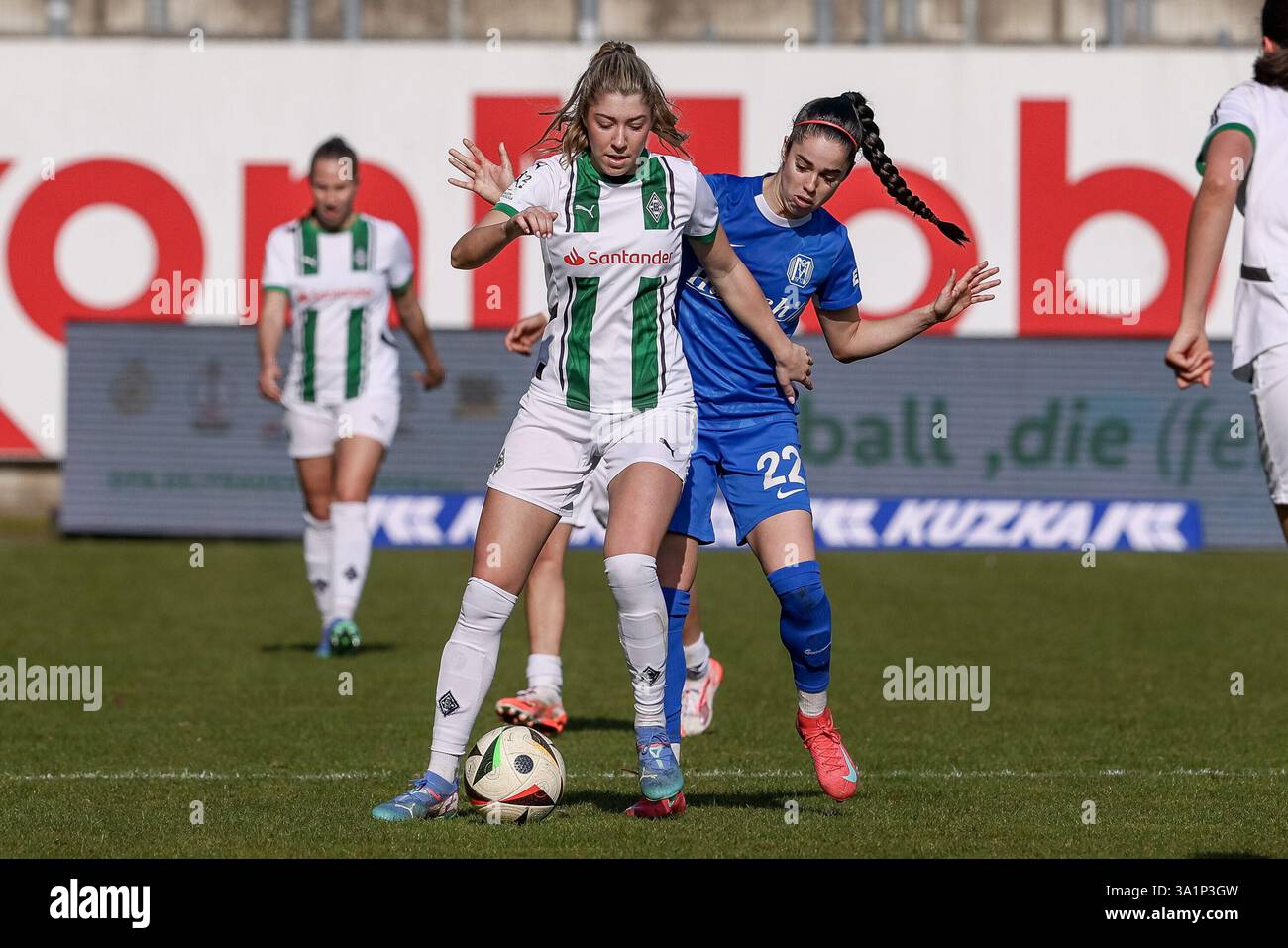 Meppen, Deutschland. 09th Mar, 2025. v.li.: Yvonne Brietzke (Borussia ...