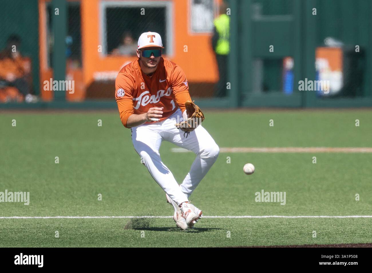 AUSTIN, TX - MARCH 09: Texas infielder Jalin Flores (1) readies to ...