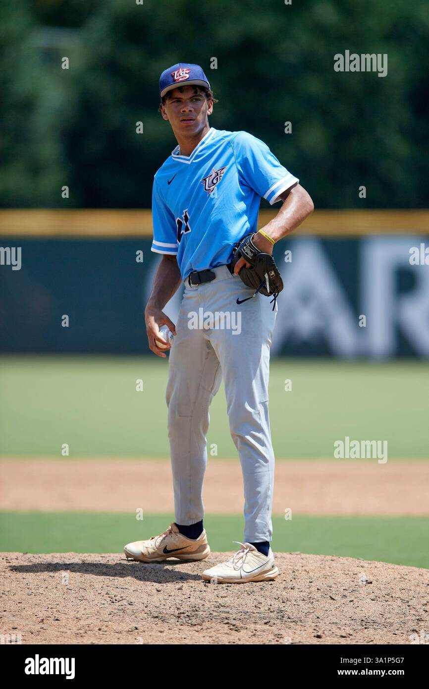 Jordan Martin (21) (Jefferson City, MO) looks in for the sign during ...