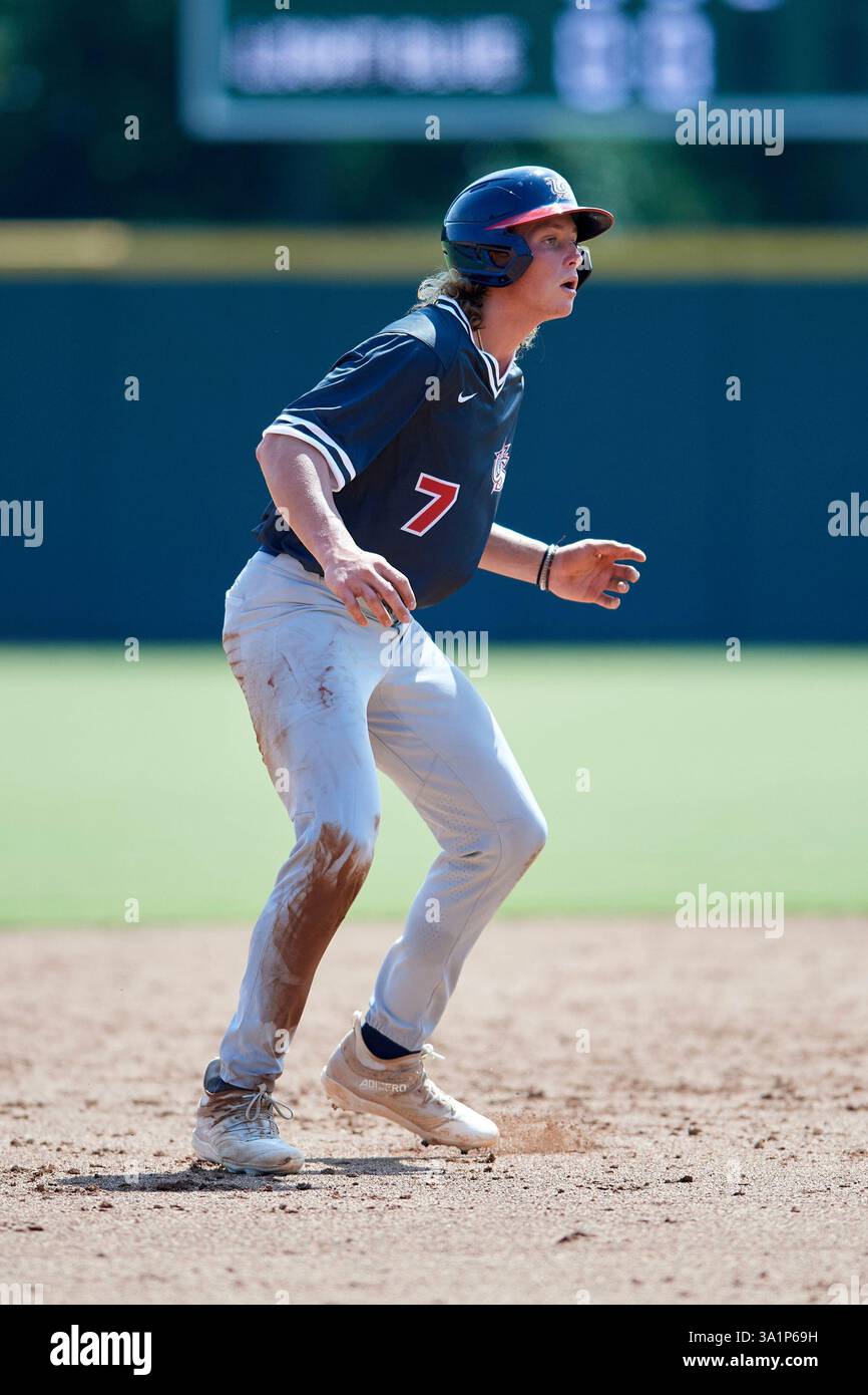 Ethan Holliday (7) (Stillwater, OK) leads off second base during the ...