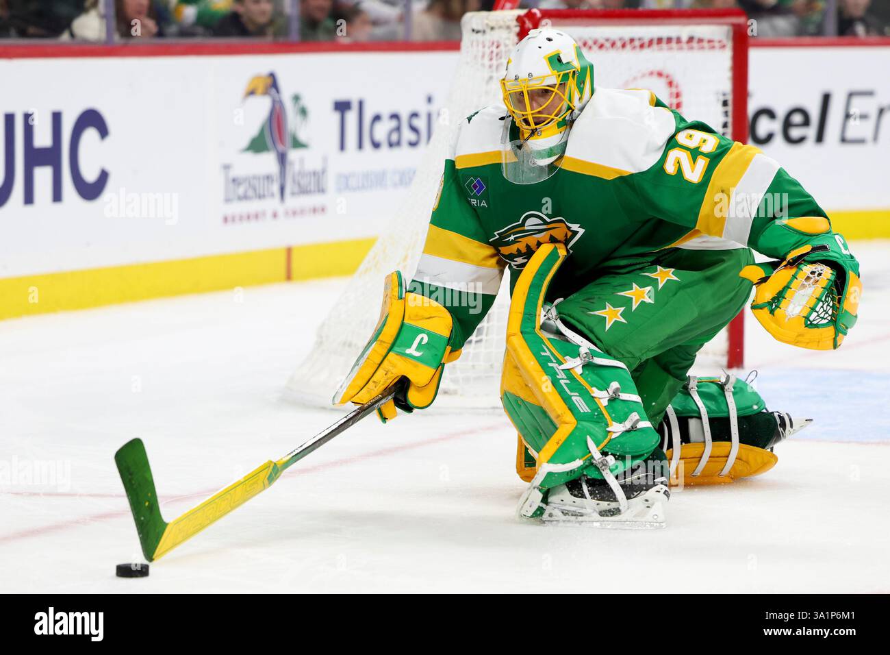 Minnesota Wild goaltender Marc-Andre Fleury (29) lunges for the puck ...