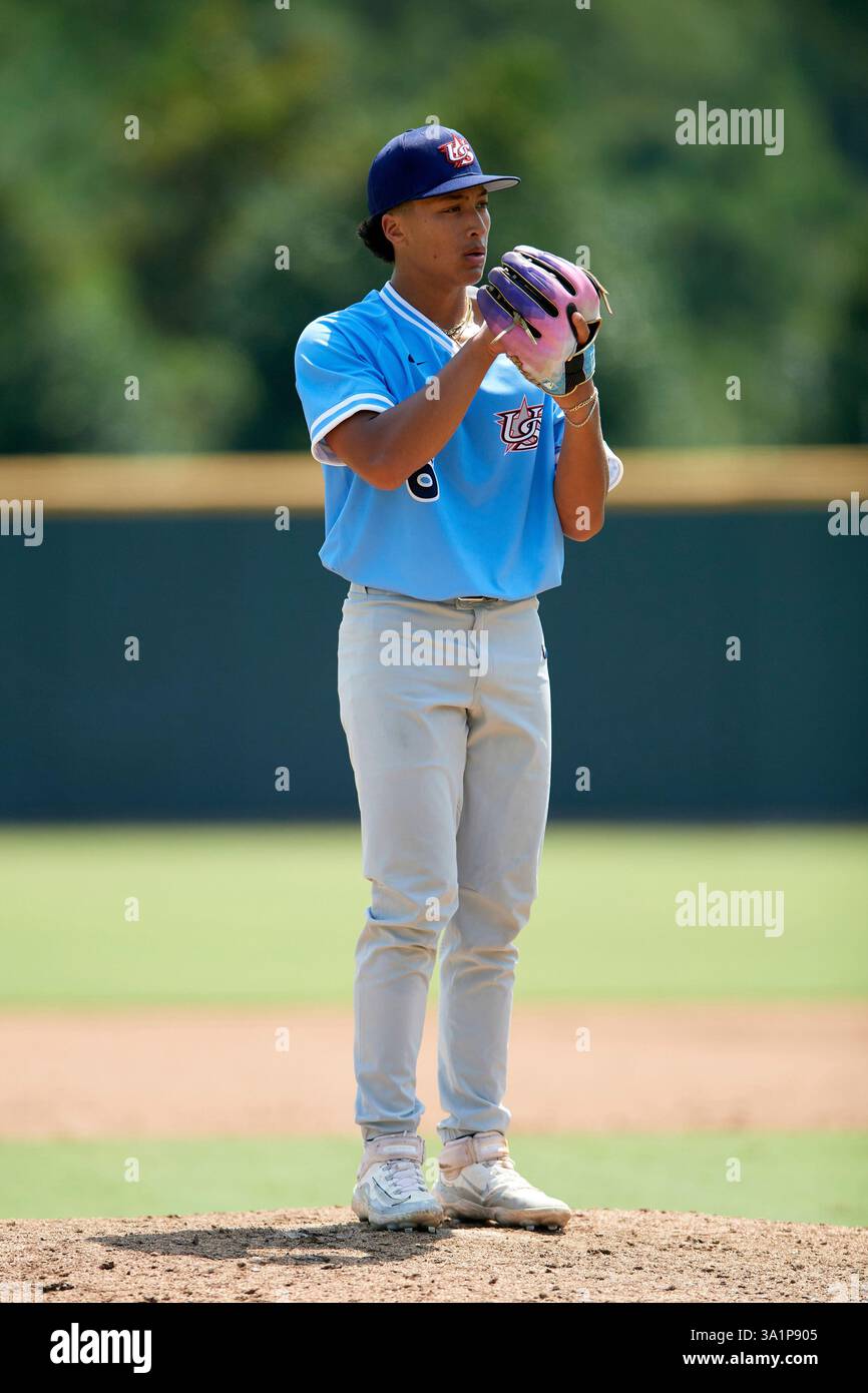 Mason Pike (6) (Puyallup, WA) looks in for the sign during the USA ...