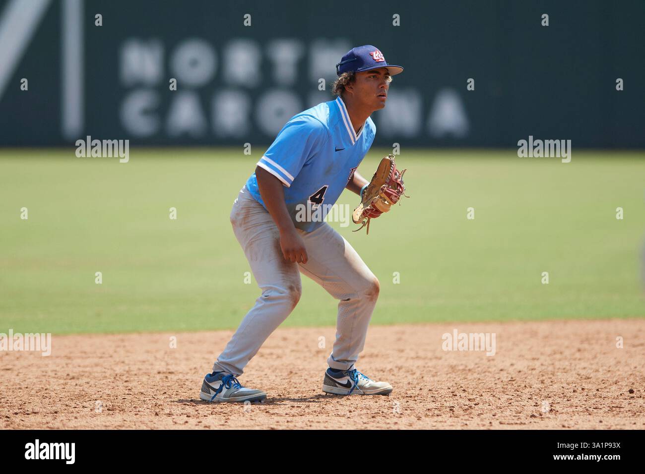 Kayson Cunningham (4) (San Antonio, TX) in a defensive stance during ...